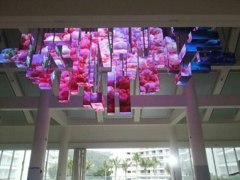 Yes Tech created the first intelligent LED display in Sanya